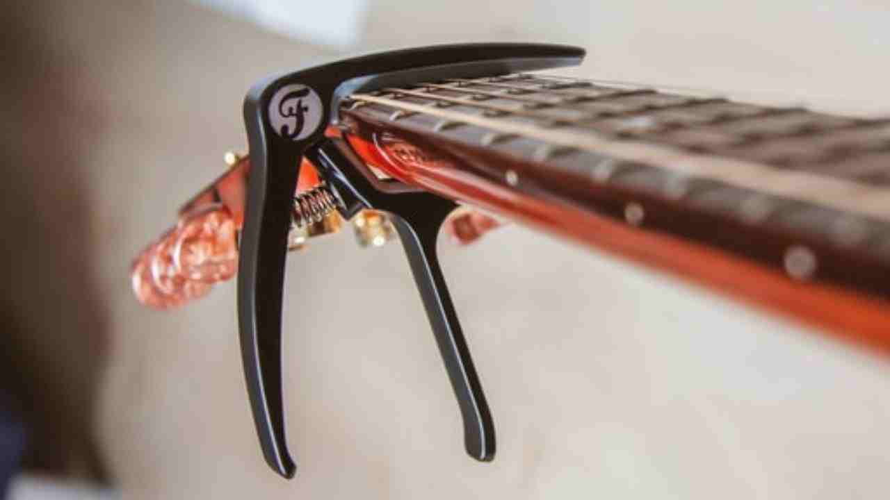 Guitar Capo - Everything You Need To Know - Pick Up The Guitar